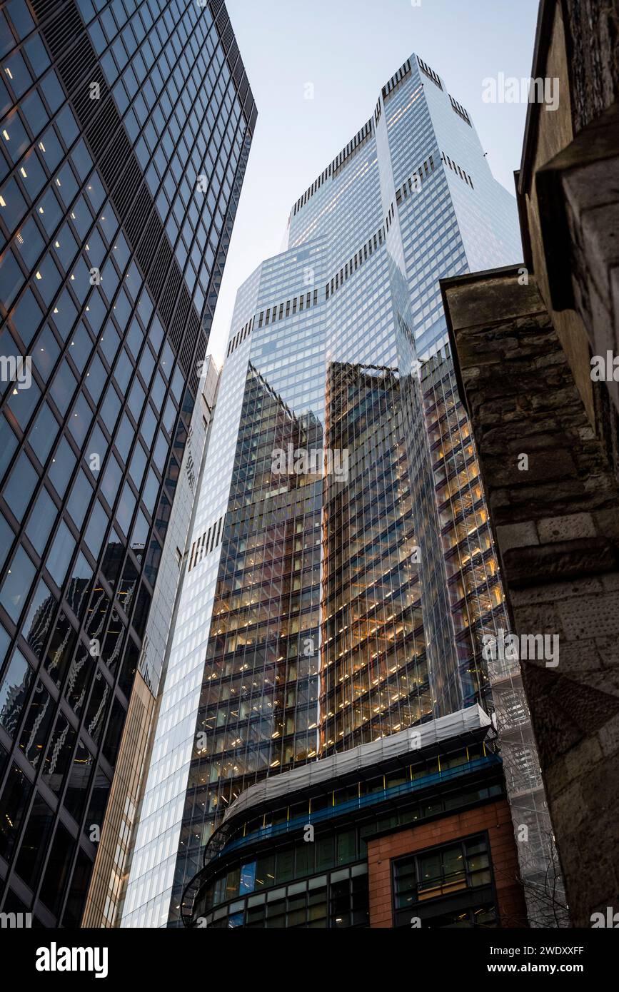 Empty office blocks hi-res stock photography and images - Alamy