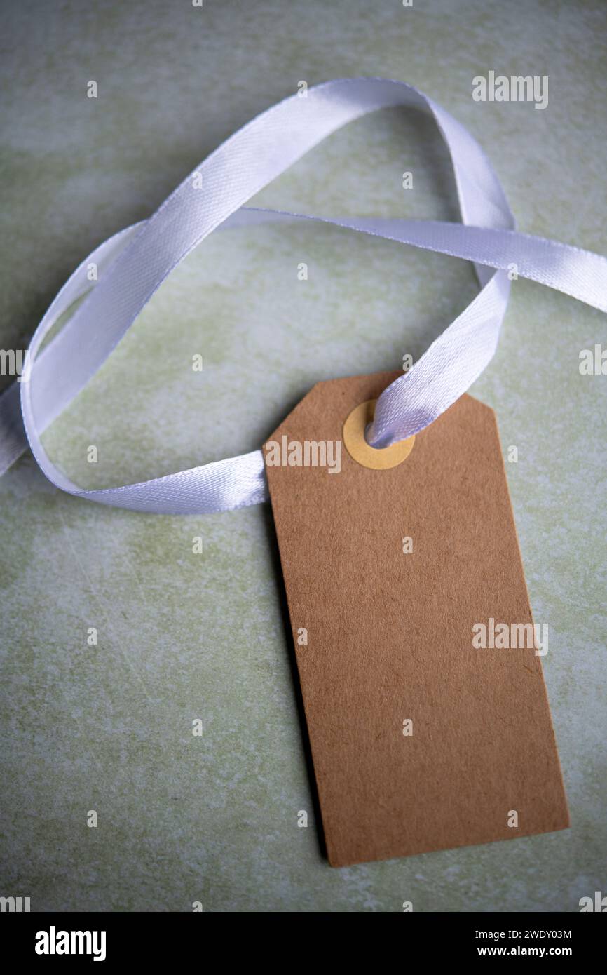 Blank gift tag hi-res stock photography and images - Alamy