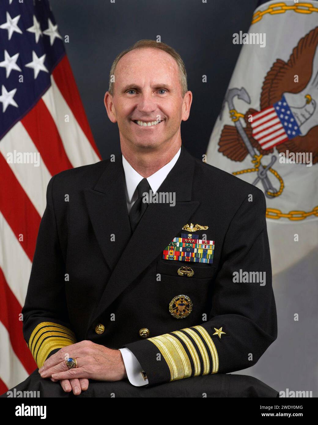 Admiral jonathan greenert hi-res stock photography and images - Alamy