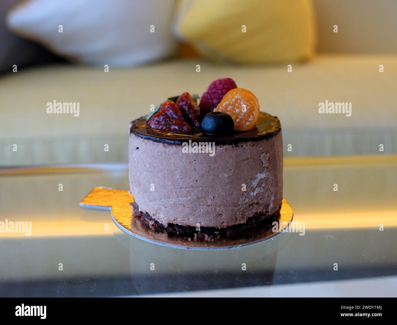 Transparent cake hi-res stock photography and images - Alamy