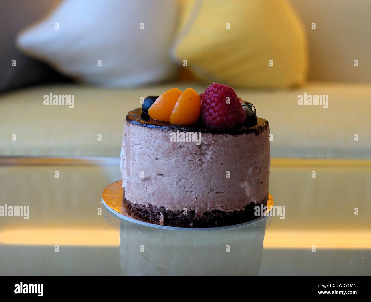 Transparent cake hi-res stock photography and images - Alamy