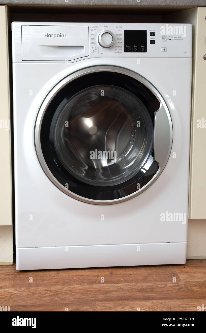 Hotpoint washing machine hi-res stock photography and images - Alamy