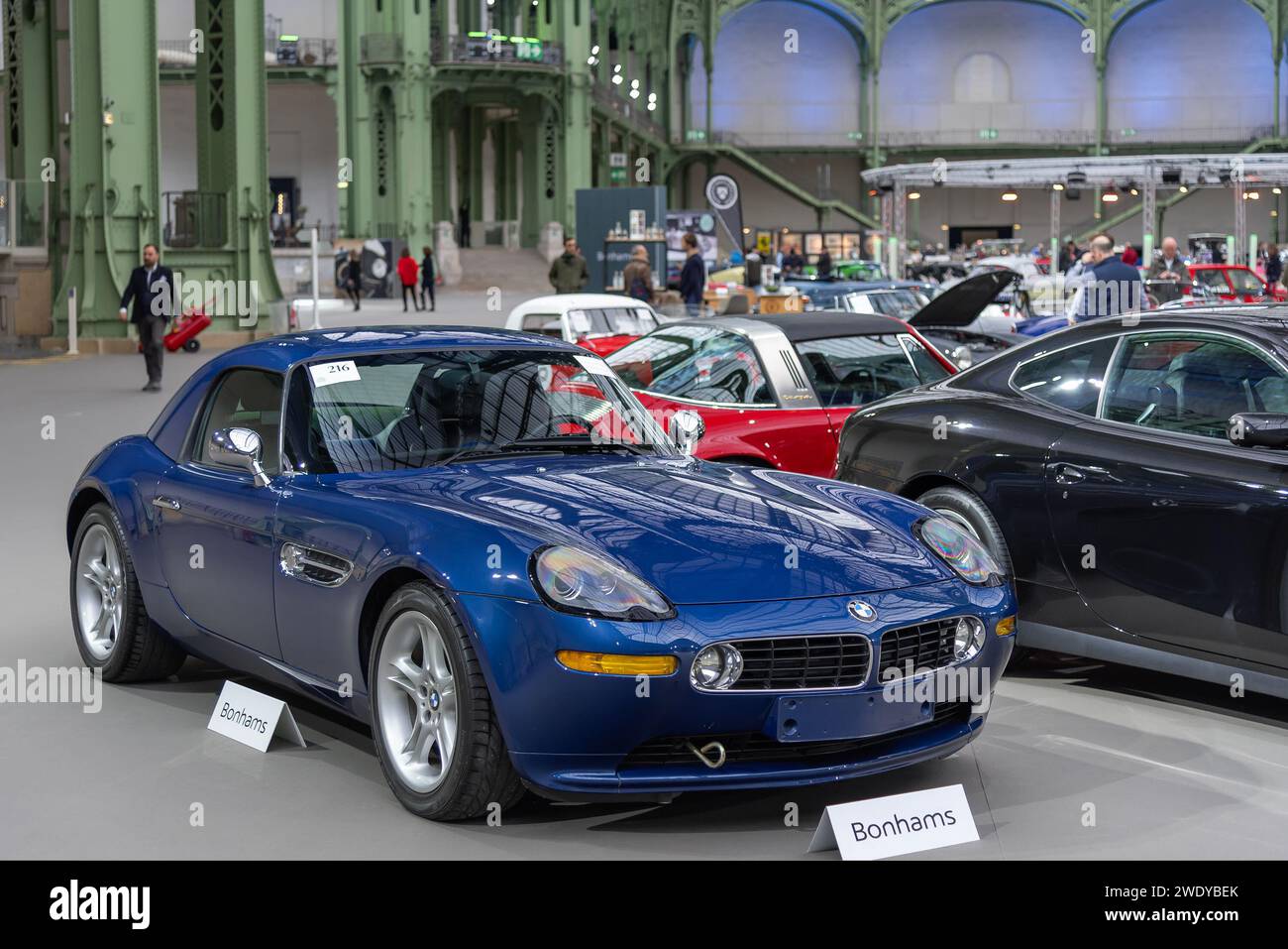 Bonhams 2020 sale at the Grand Palais in Paris. Focus on a Topaz Blue ...