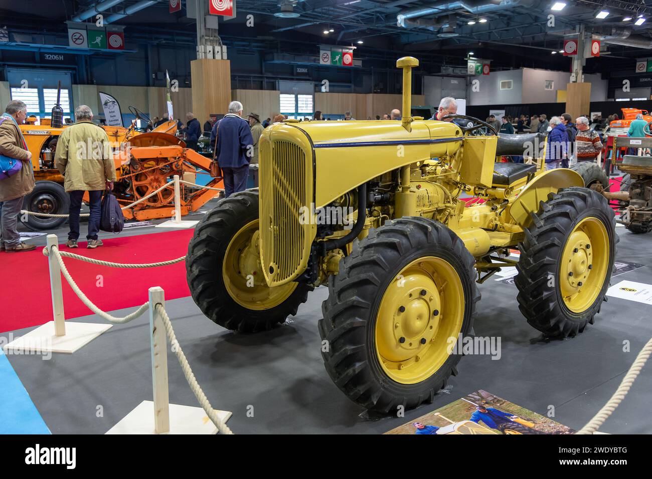 Citroen tractor hi-res stock photography and images - Alamy