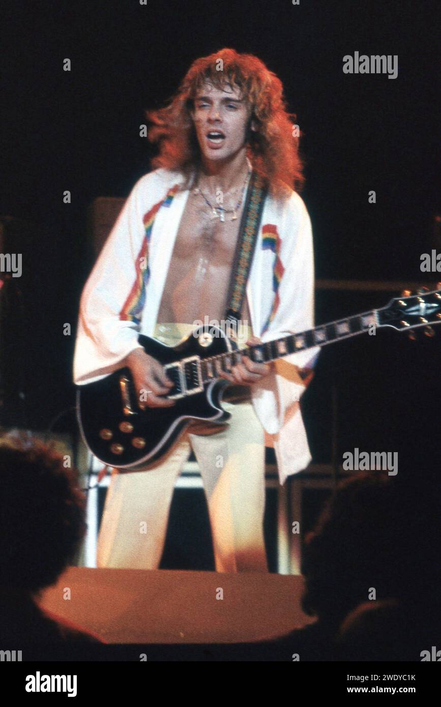 Peter frampton 1979 hi-res stock photography and images - Alamy
