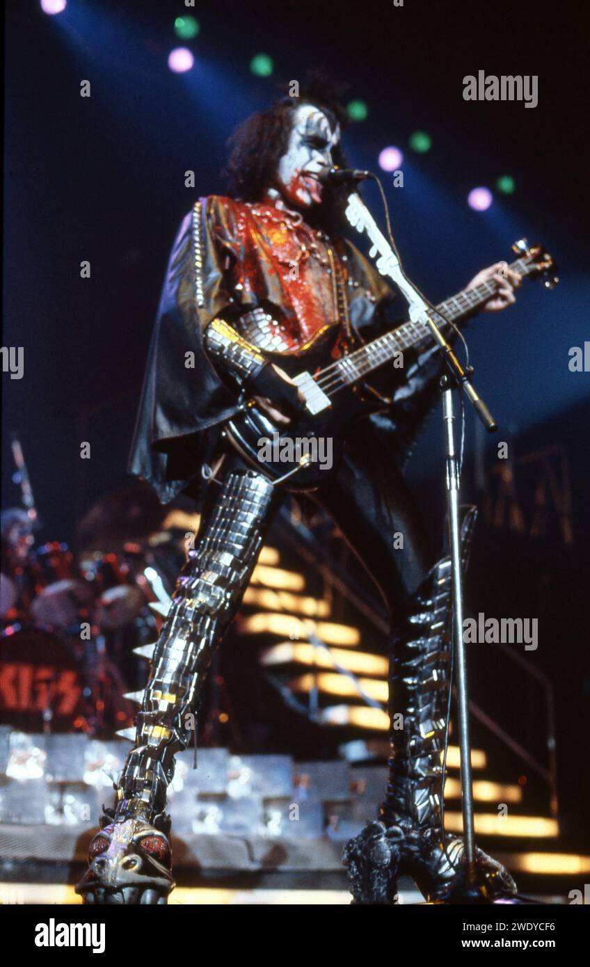 Kiss concert 1979 hi-res stock photography and images - Alamy
