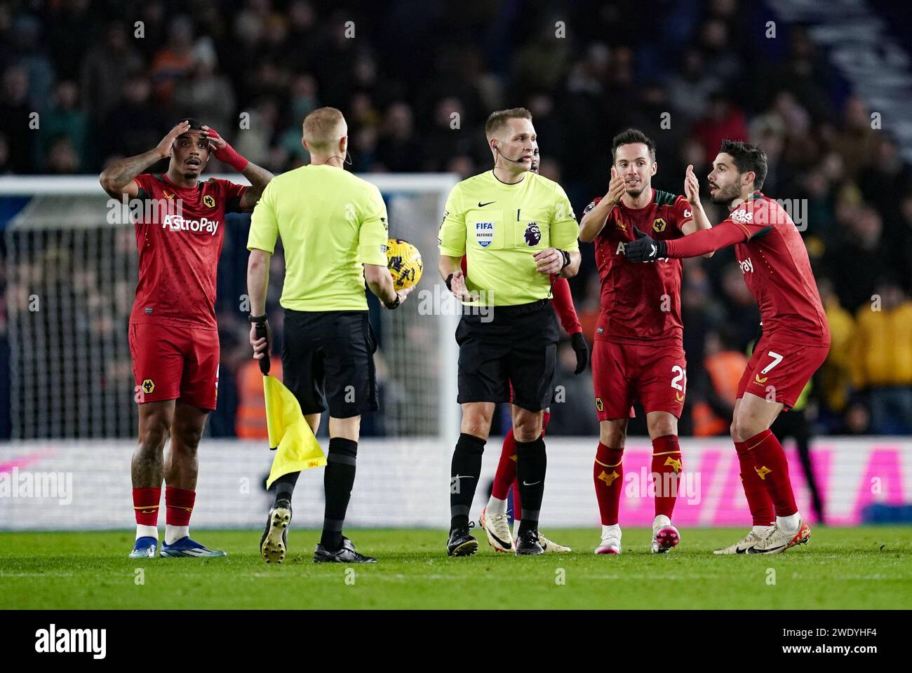 Wolverhampton Wanderers players appeal to referee Craig Pawson at half ...