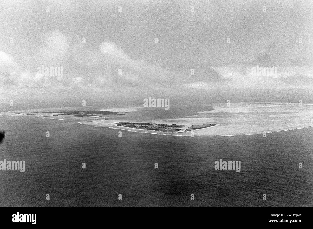 Aerial view of Midway Atoll on 11 April 1985 (6394526 Stock Photo - Alamy