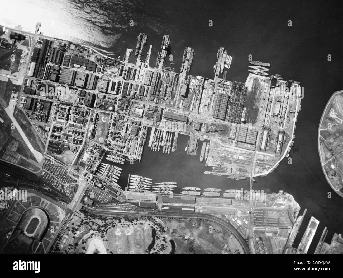 Aerial view of the Philadelphia Naval Shipyard in August 1956 Stock ...