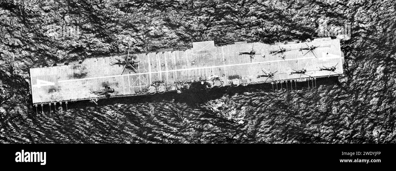 Aerial view of USS Boxer (LPH-4), in 1959 Stock Photo - Alamy
