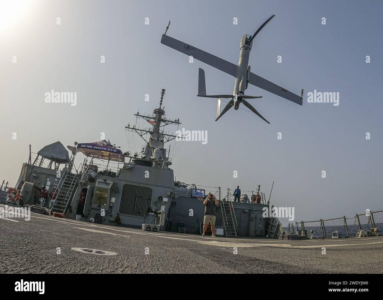 Aerovel Flexrotor UAV lands on the flight deck of the USS Paul Hamilton ...