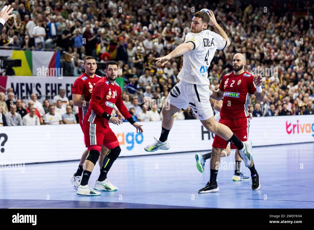 Johannes Golla (Deutschland, #4) im Wurf MEN?S EHF EURO 2024 ...