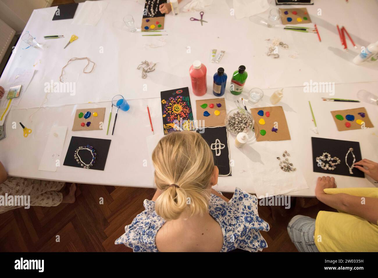 painting and the visual arts, creative leisure activity and hobby ...