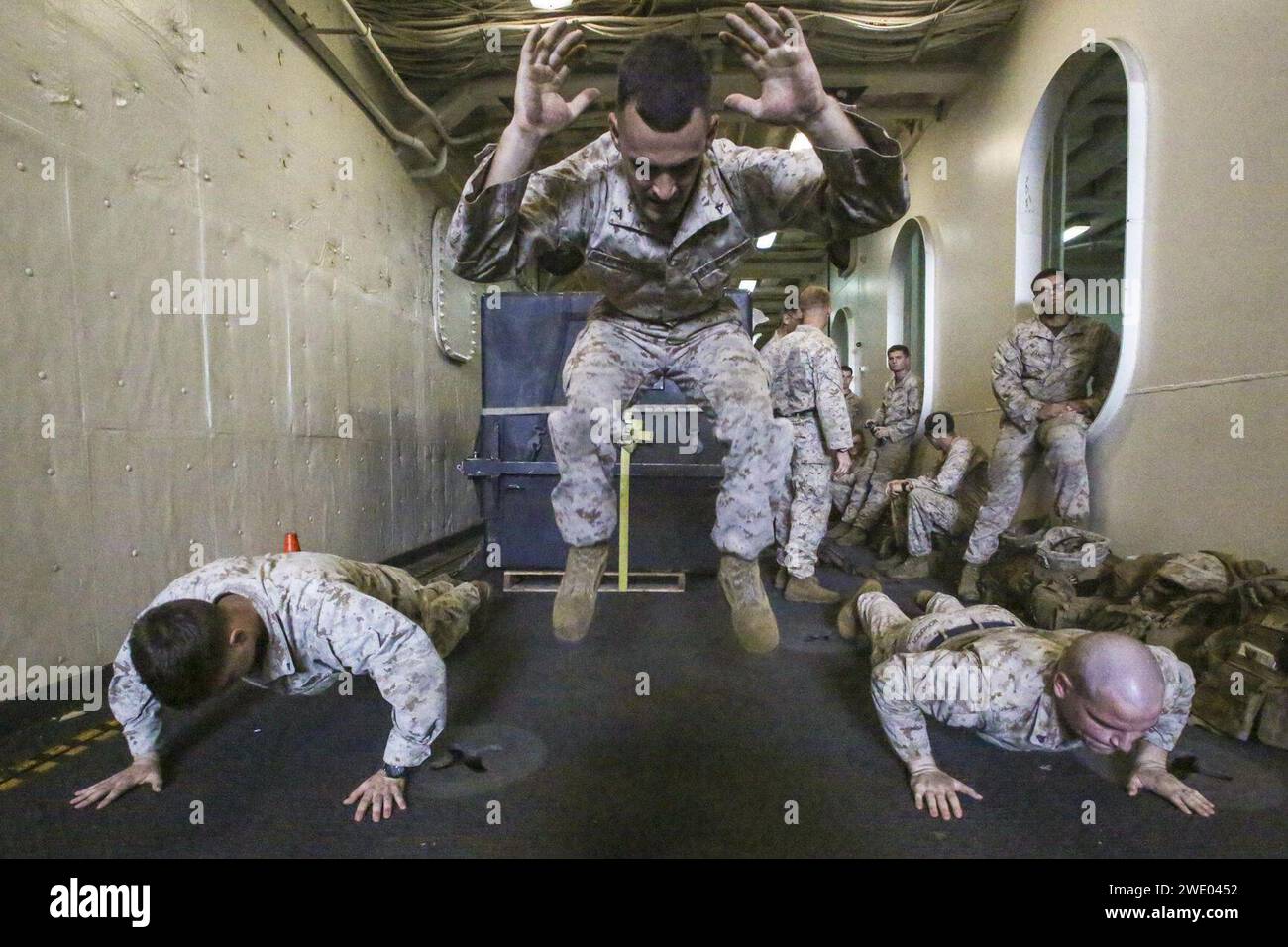 Weapons handling test hi-res stock photography and images - Alamy