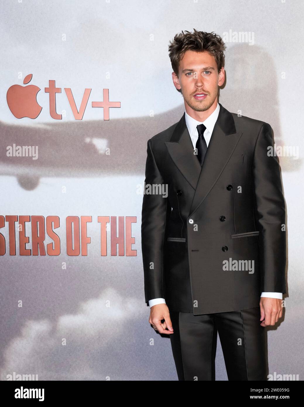 Austin Butler poses for photographers upon arrival at the UK premiere ...