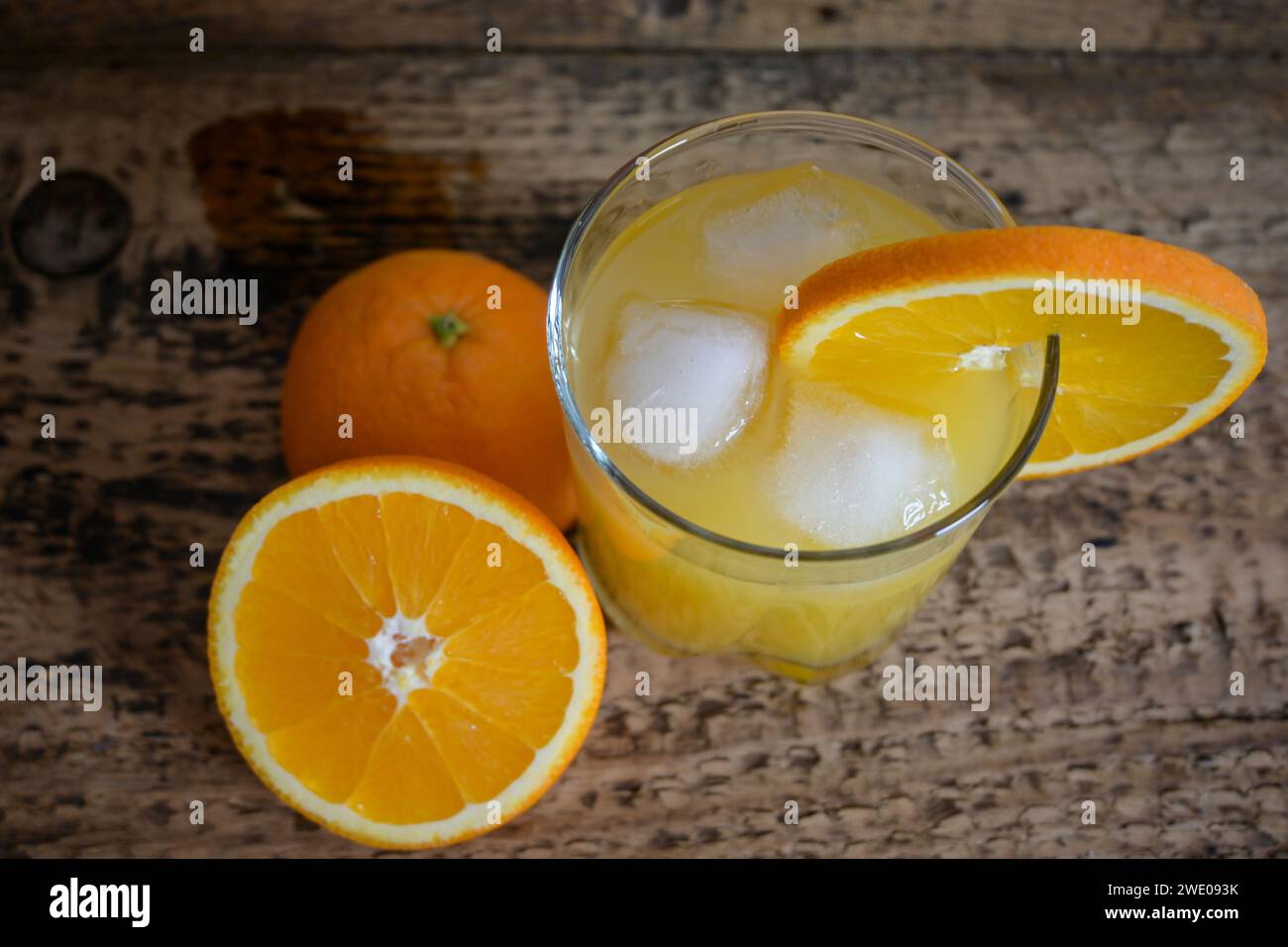Glass full ice juice mint hi-res stock photography and images - Alamy