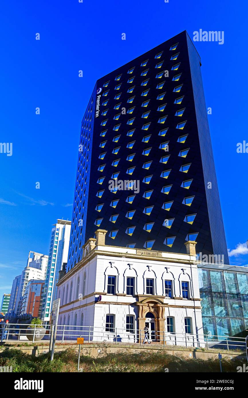 The Custom House frontage and New Premier Inn, Cardiff city centre ...