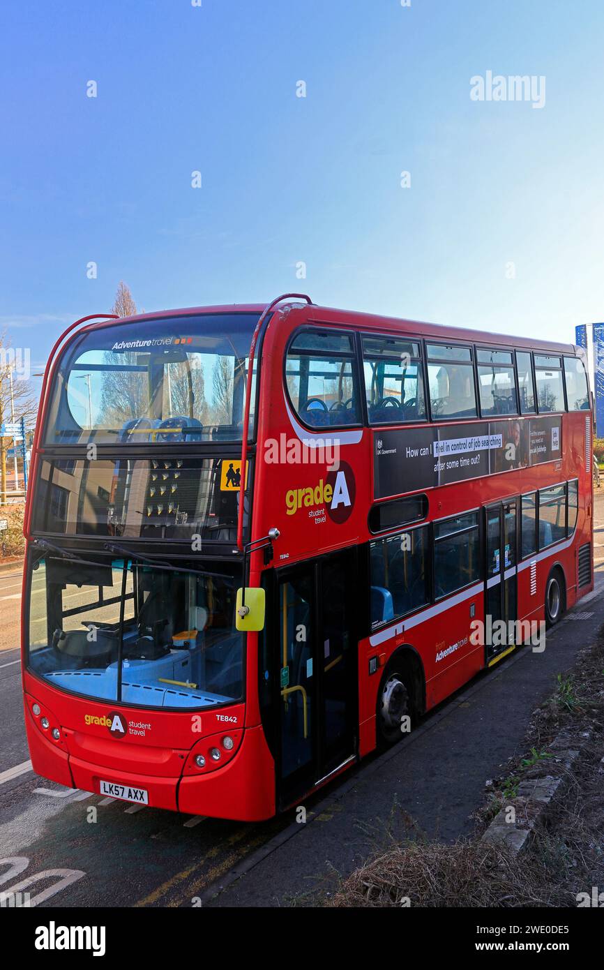Bus de cardiff hi-res stock photography and images - Alamy