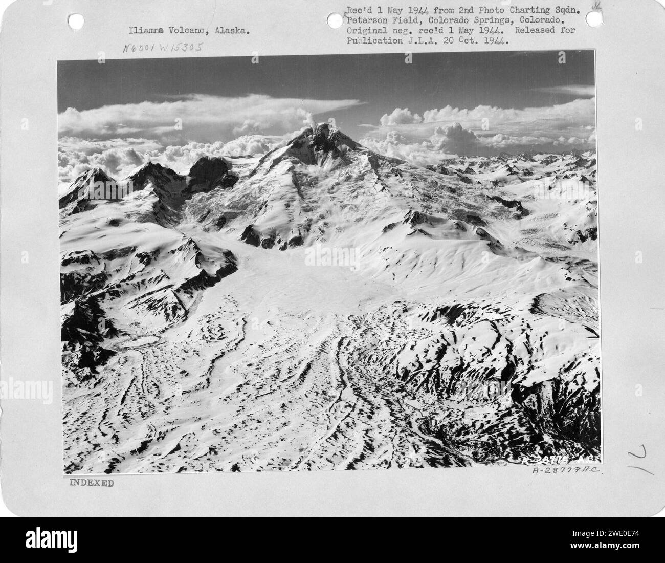 Volcano alaska Black and White Stock Photos & Images - Alamy