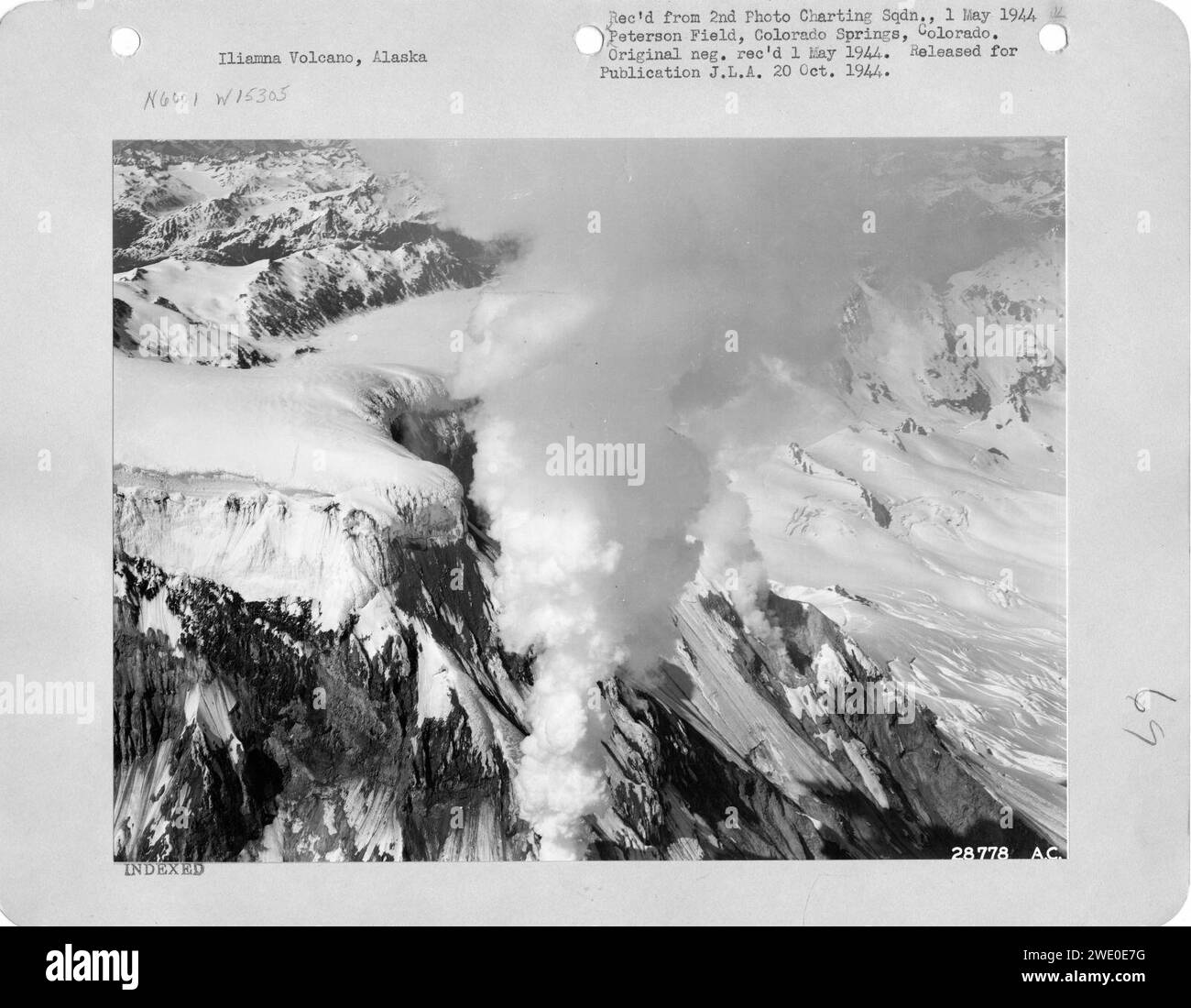 Volcano alaska Black and White Stock Photos & Images - Alamy