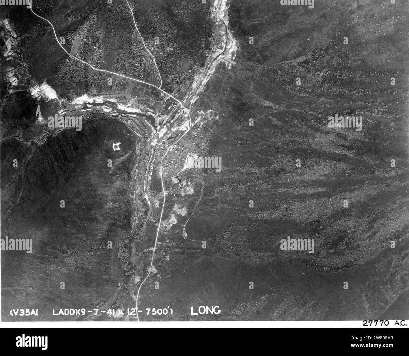 Alaska - Long Creek through Mt. St. Elias Stock Photo - Alamy