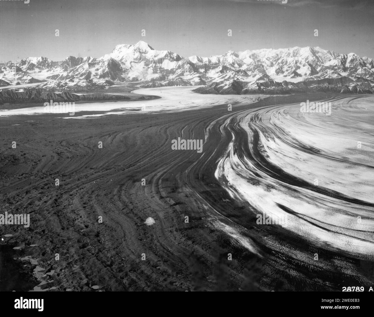 Alaska - Long Creek through Mt. St. Elias Stock Photo - Alamy