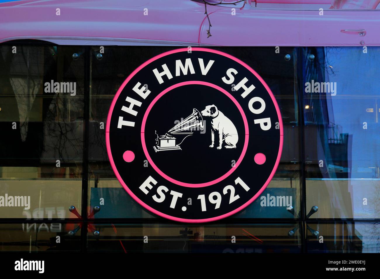Hmv queen street hi-res stock photography and images - Alamy