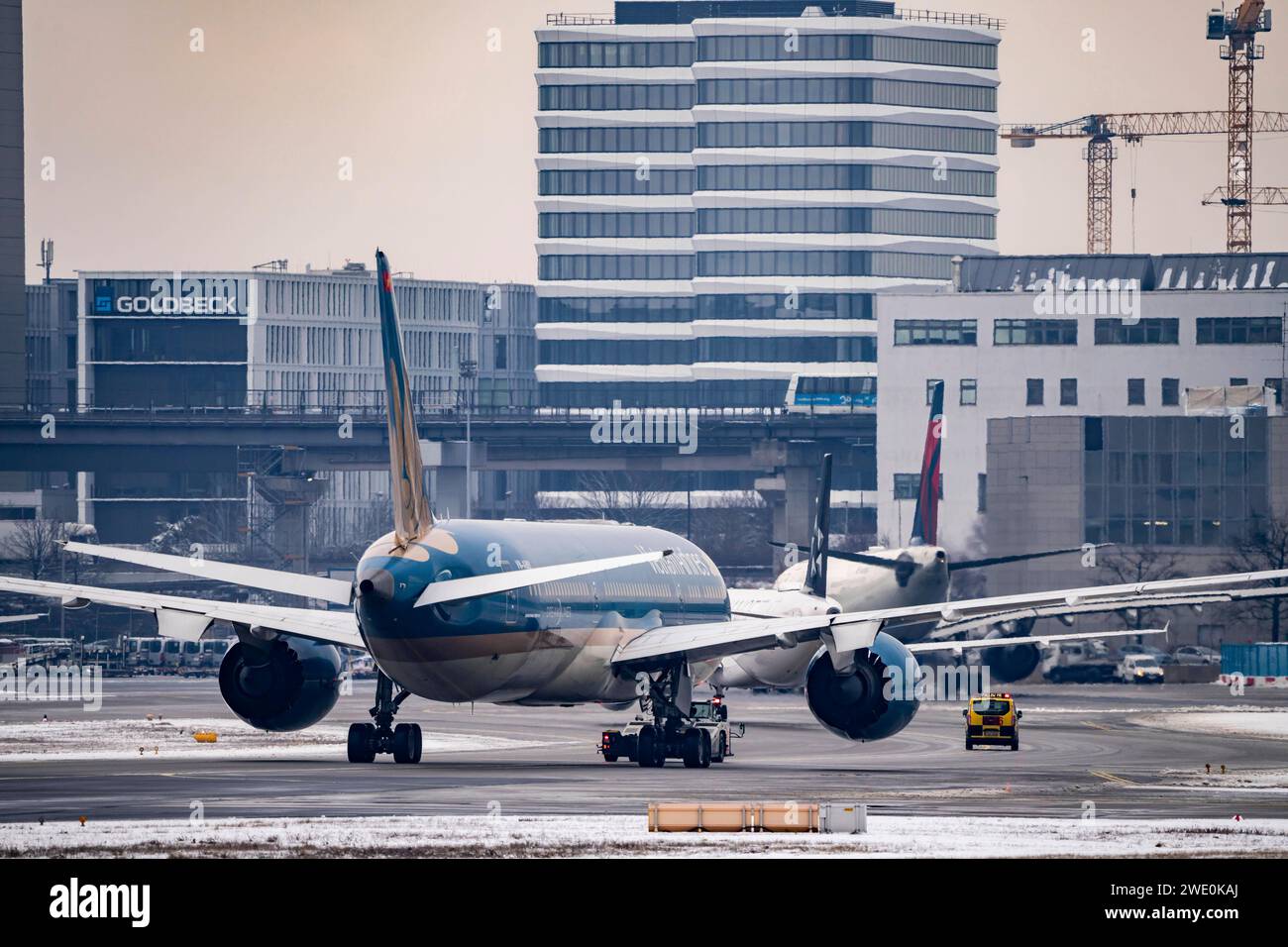 Terminalgebaude hi-res stock photography and images - Alamy