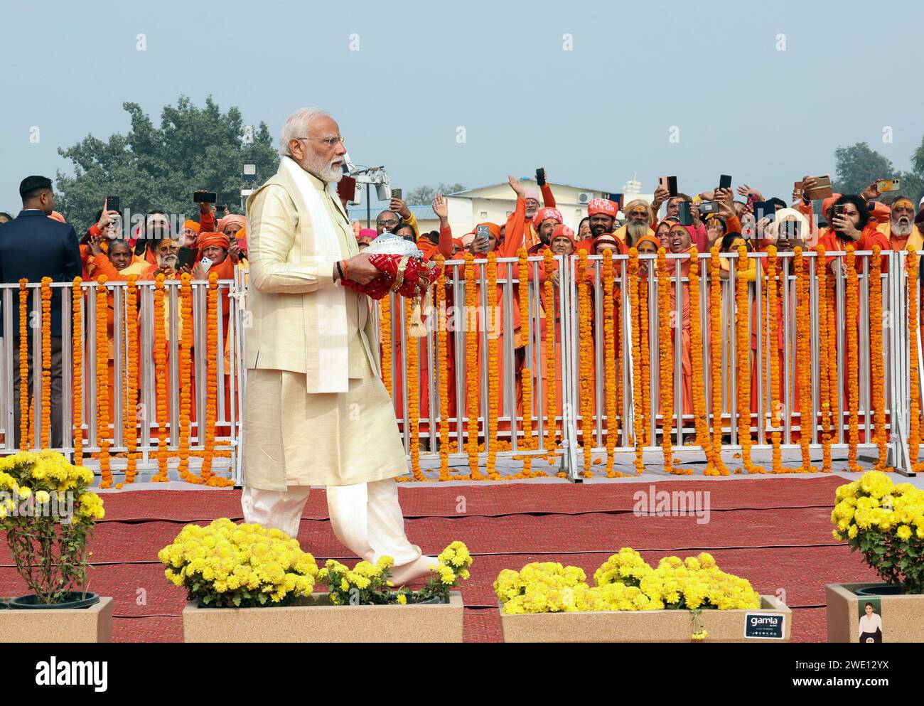 Ayodhya, India. 22nd Jan, 2024. Ayodhya, Jan 22 (ANI): Prime Minister Narendra Modi arrives to ...