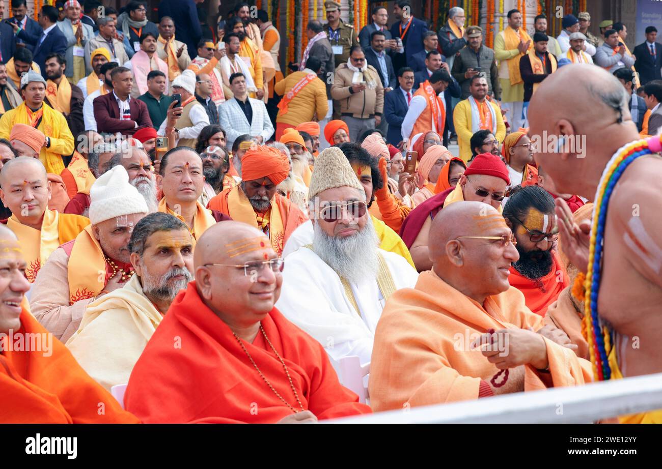 Ayodhya, India. 22nd Jan, 2024. Ayodhya, Jan 22 (ANI): Gathering ...
