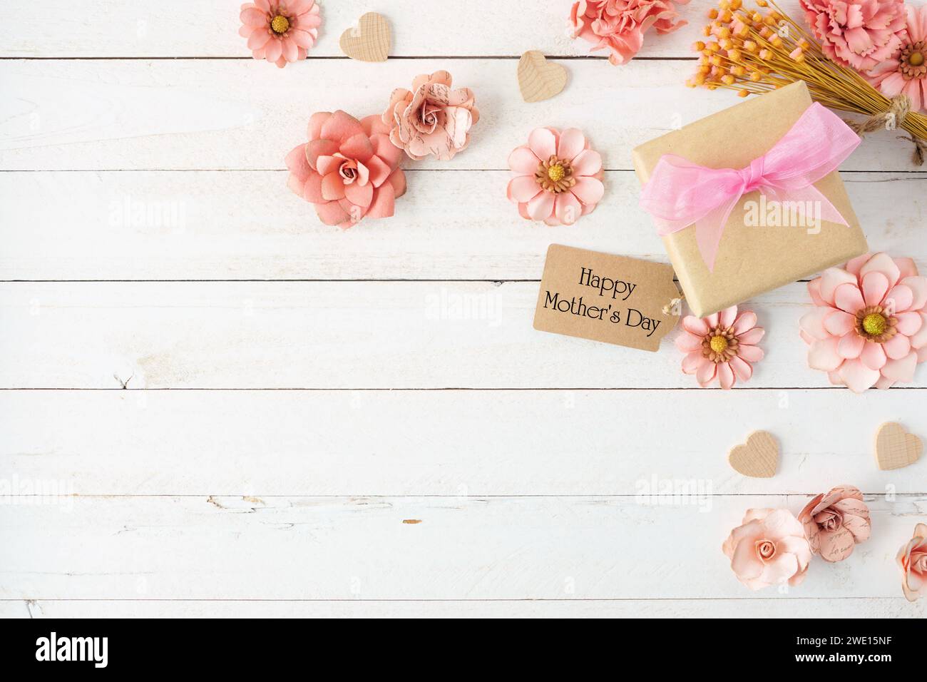 Happy Mothers Day corner border with paper flowers, gift box and tag ...