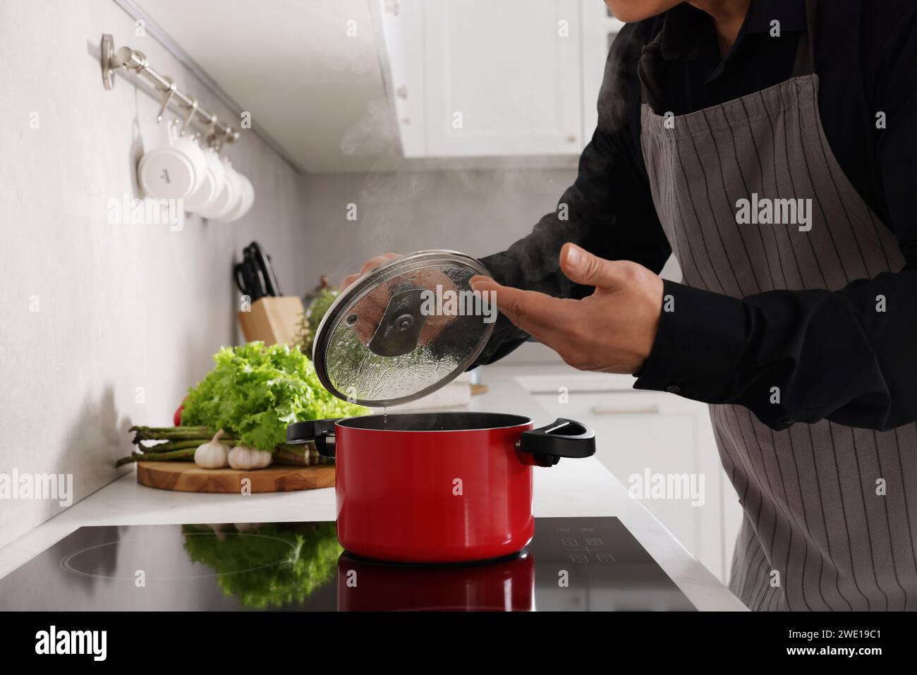 Closeup male chef smelling hi-res stock photography and images - Alamy