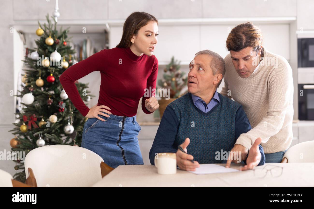 Inheritance family tree hi-res stock photography and images - Alamy