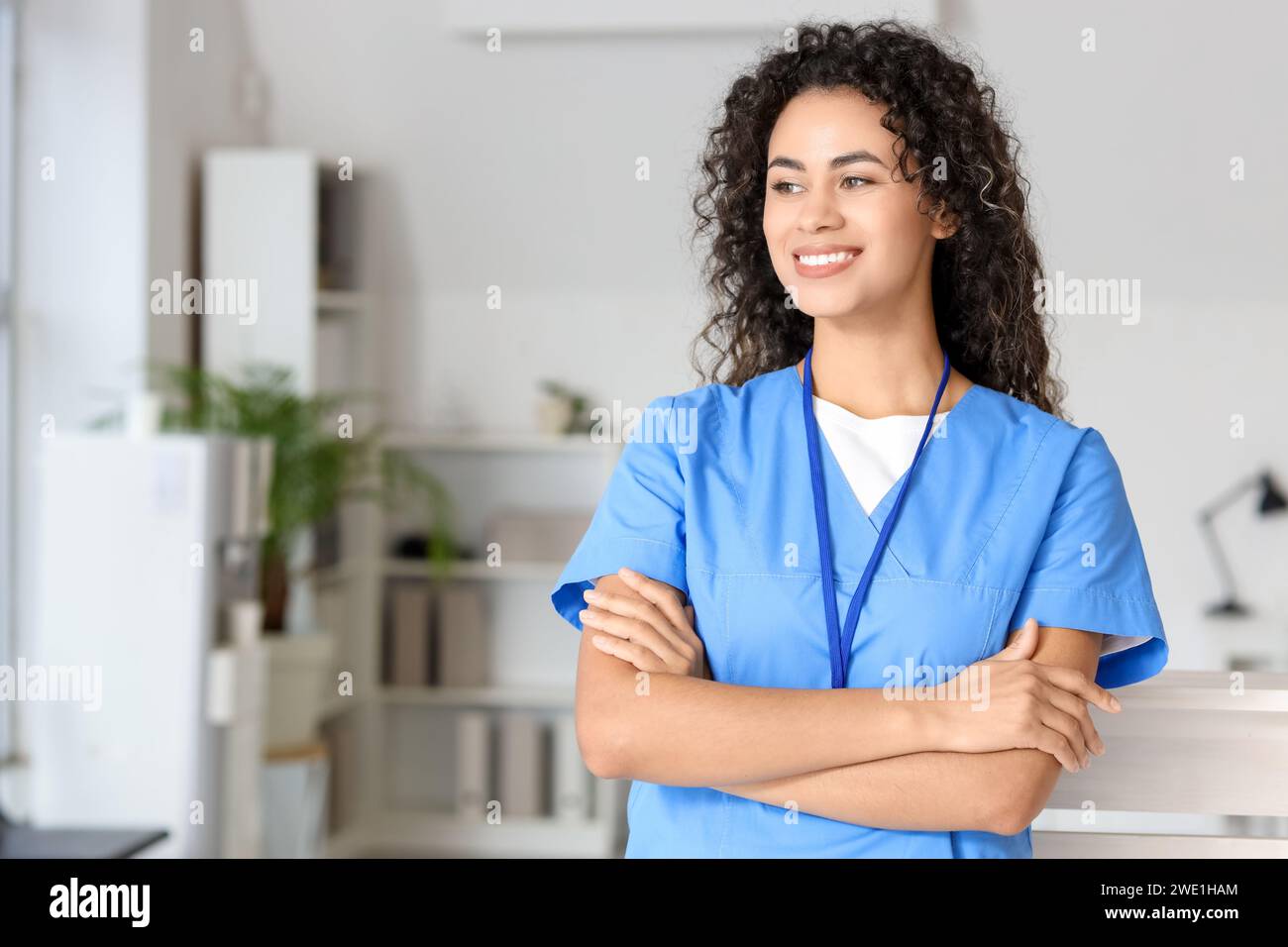 Female African-American medical intern in clinic Stock Photo - Alamy