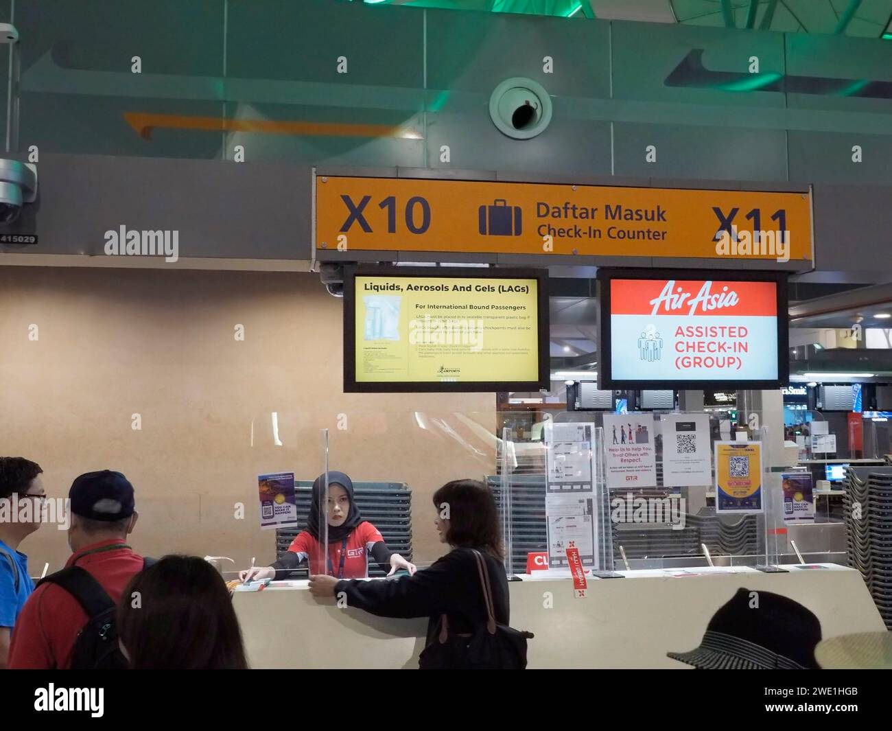 Kuala Lumpur International Airport - Airasia Group check-in at Terminal ...