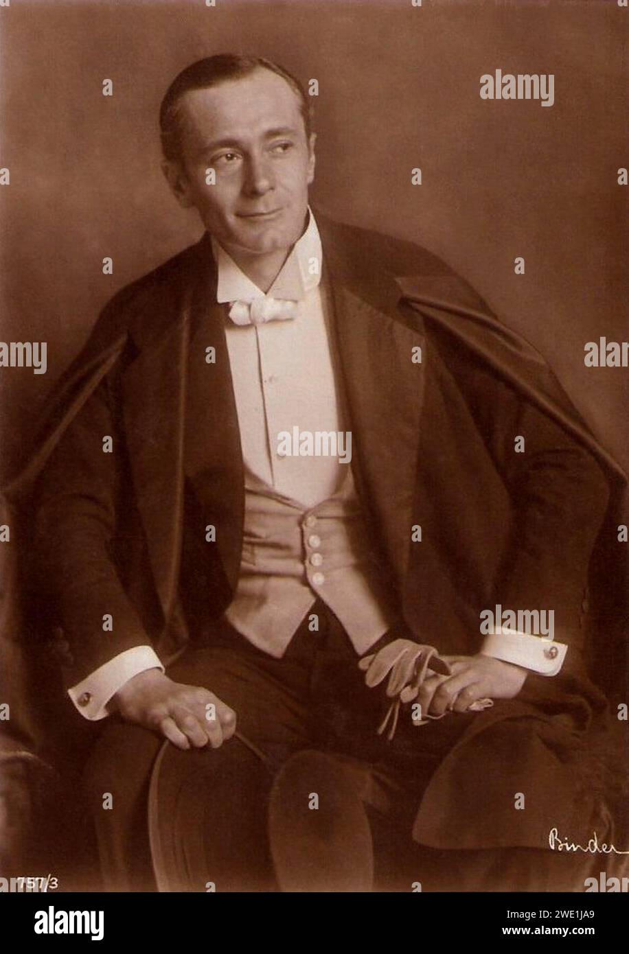 1924 binder hi-res stock photography and images - Alamy