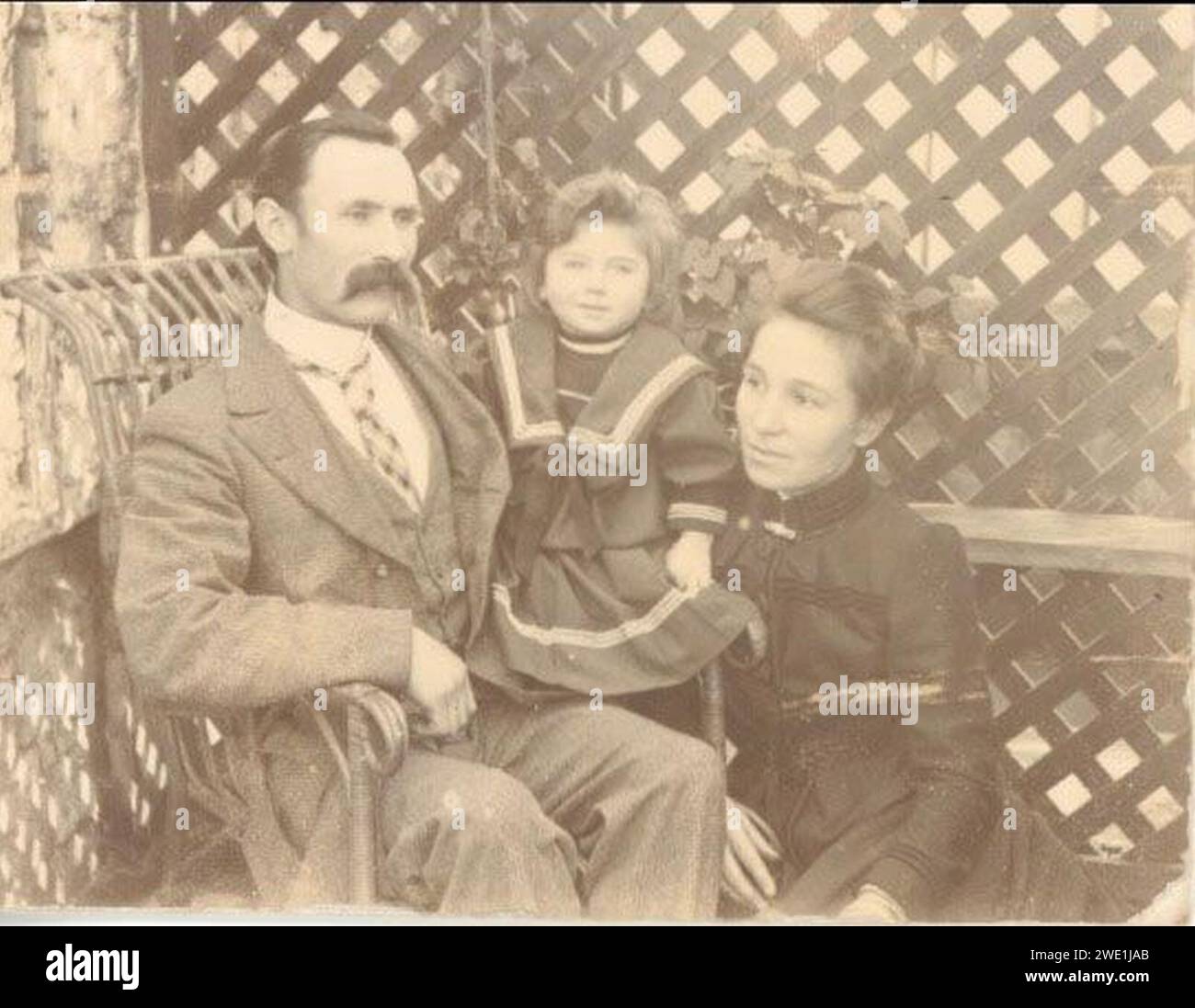 Alfred Emma Rohu with daughter Stock Photo - Alamy