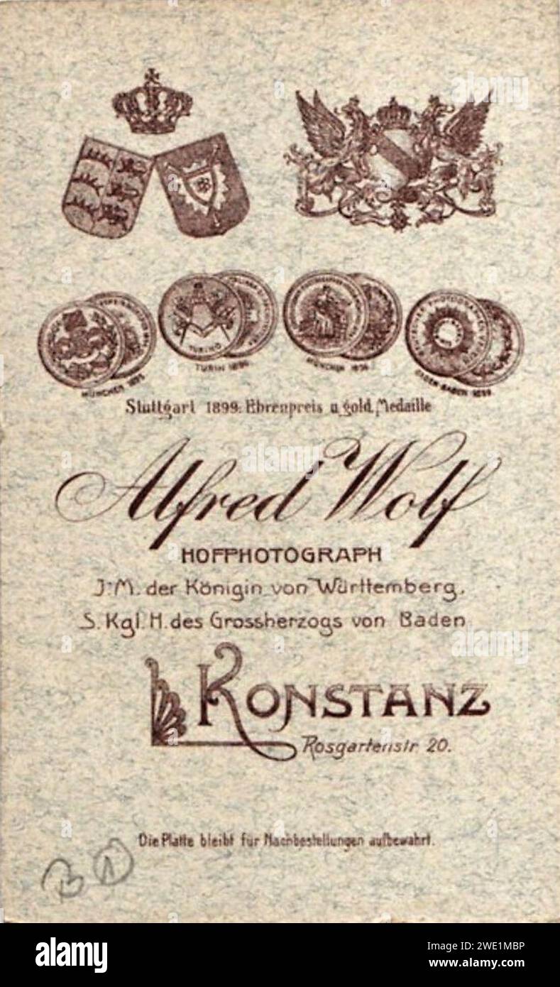 Alfred Wolf - Frau mit hochgestecktem Haar und Enzianhalsbrosche (nach ...