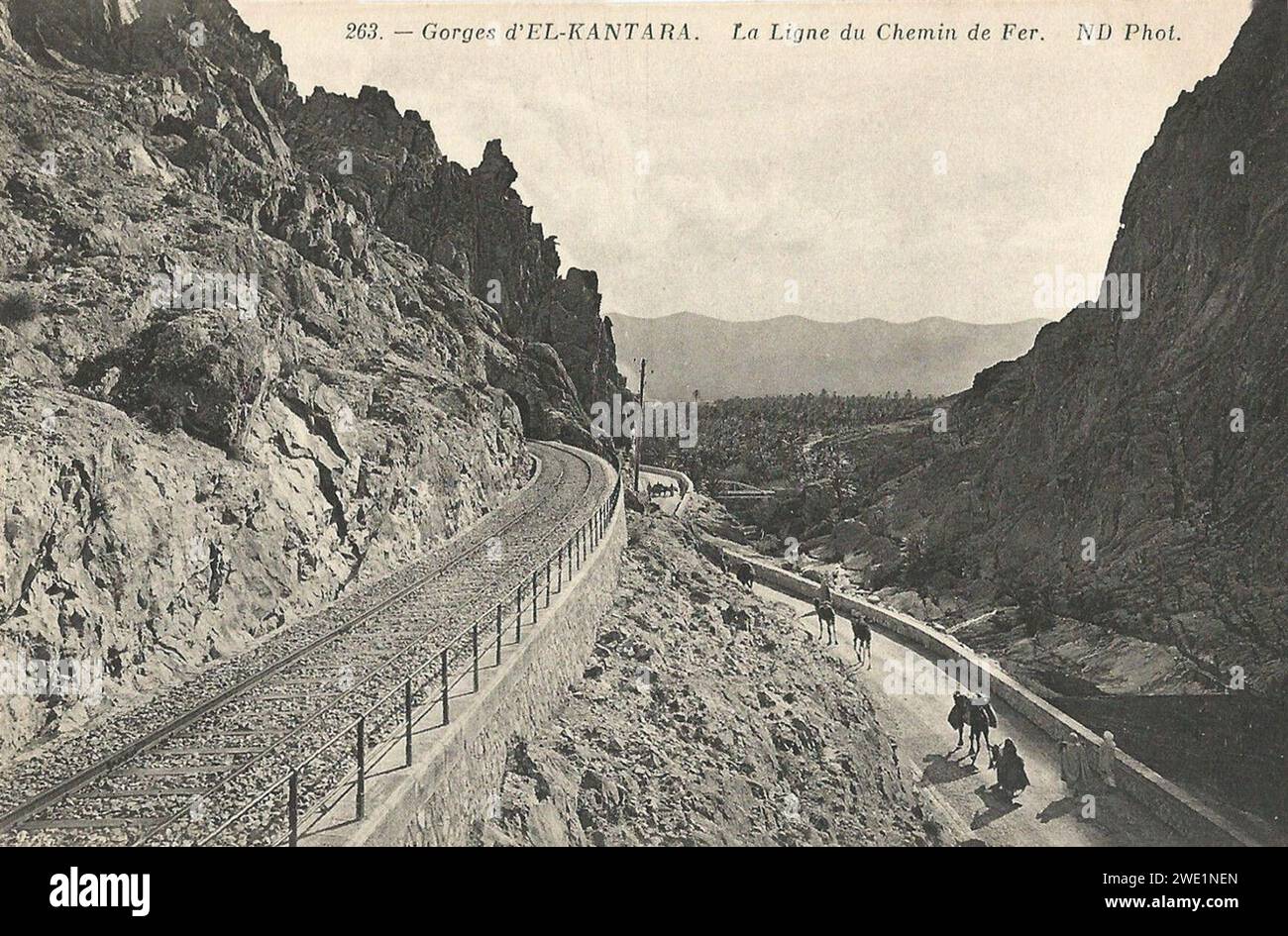 Algérie, El Kantara, les Gorges, la ligne de chemin de fer CPA Stock Photo - Alamy