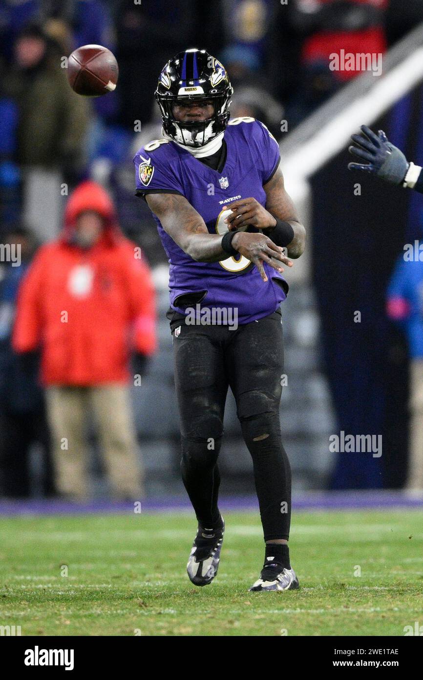 Baltimore Ravens quarterback Lamar Jackson (8) in action during the ...