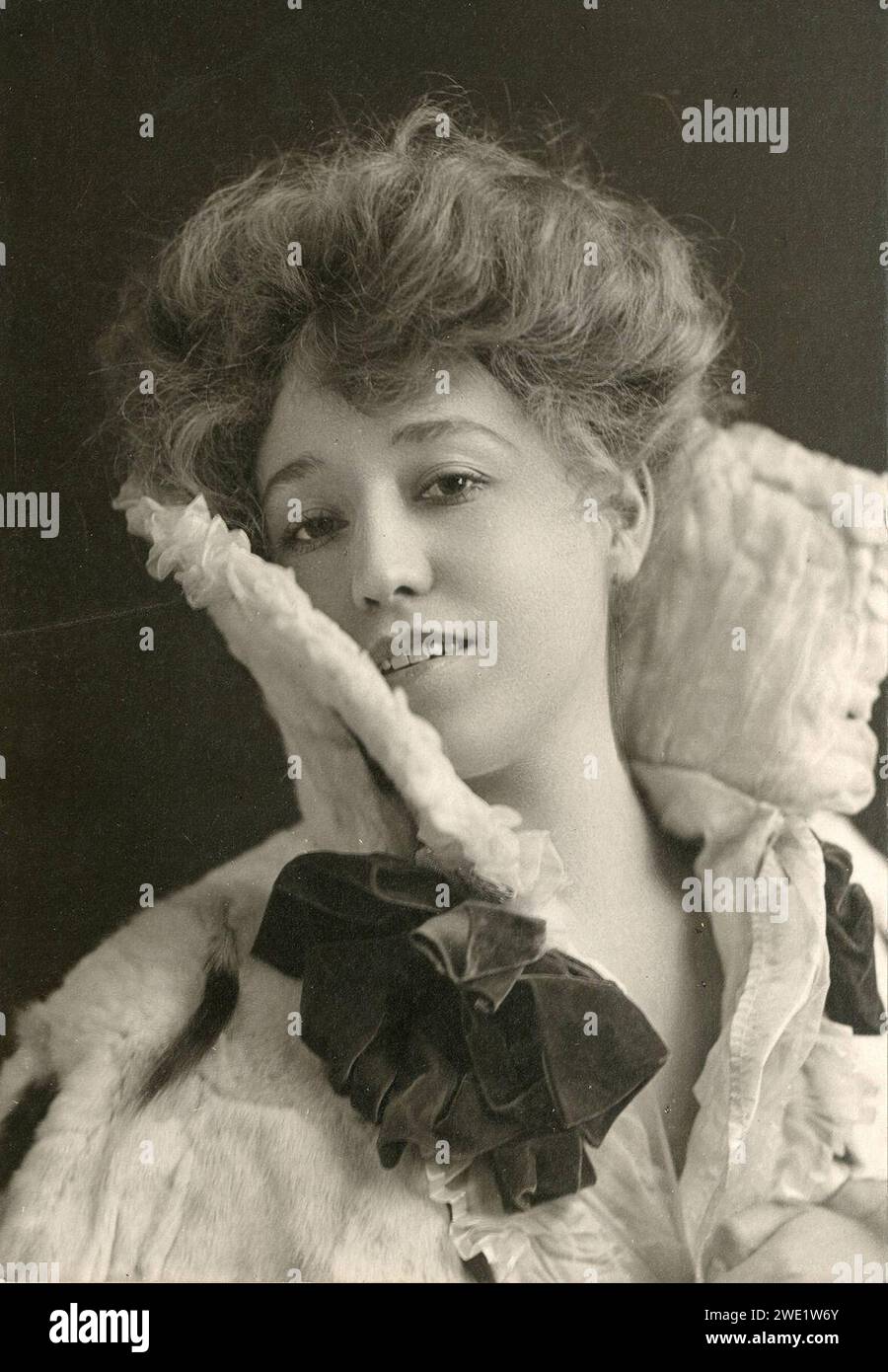 Allene Crater in ''The Wizard of Oz'' Stock Photo - Alamy