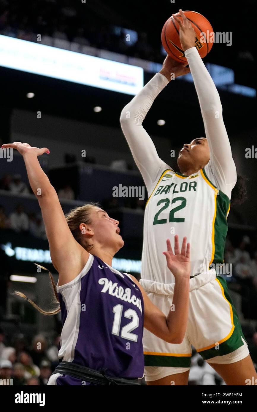 Baylor guard Bella Fontleroy (22) takes a shot over Kansas State guard ...