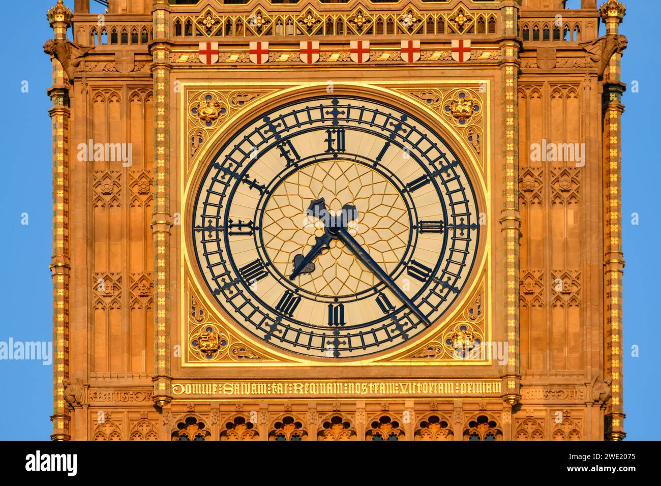 A view of the popular London landmark, the clock tower known as Big Ben ...