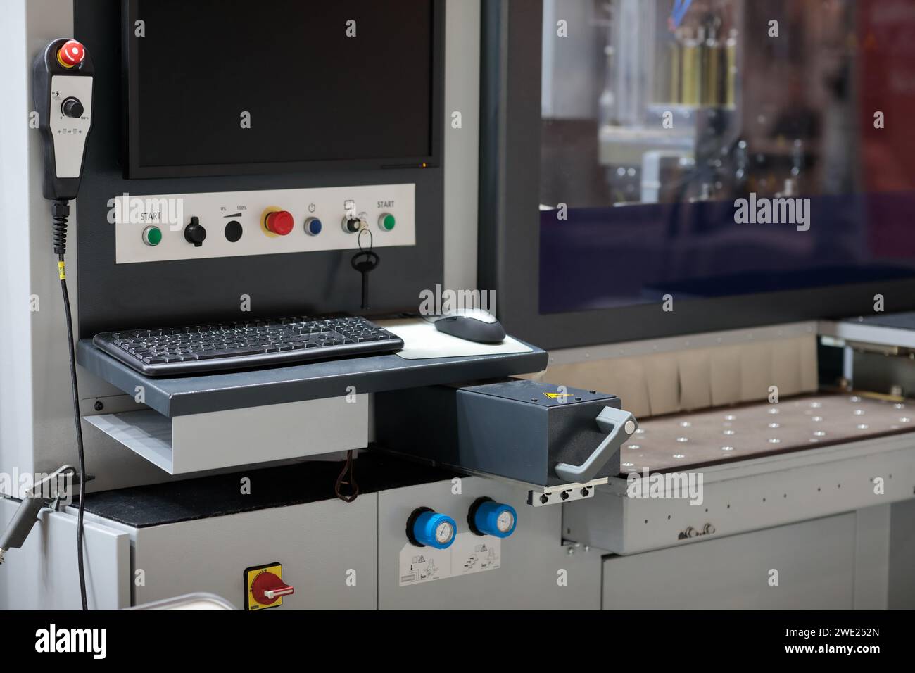 Automatic machine cam hi-res stock photography and images - Alamy