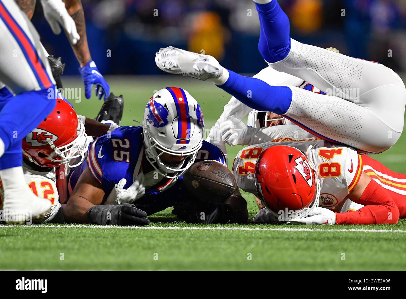 Buffalo Bills linebacker Tyrel Dodson (25) scrambles for a loose ball ...