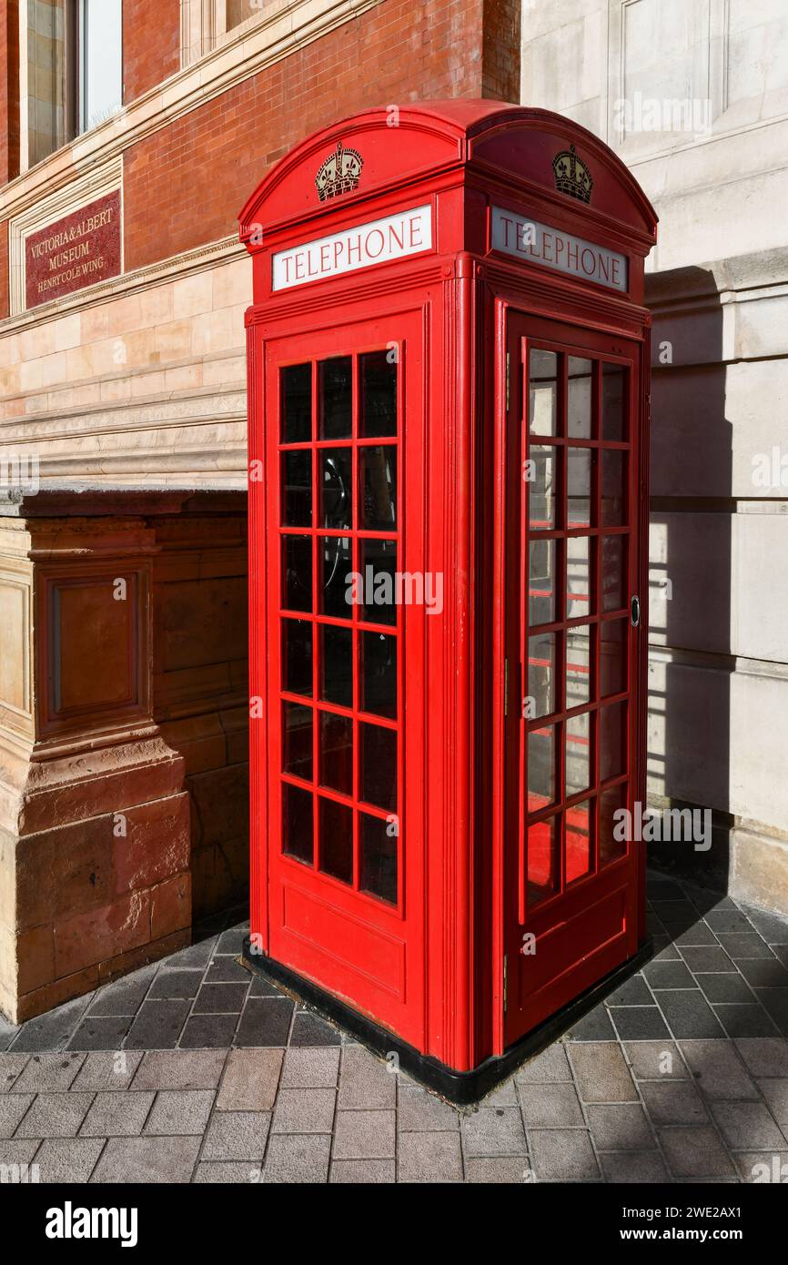 British phone booth in London by the Victoria and Albert Museum, London ...