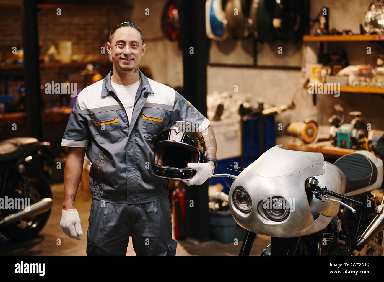 Portrait mature positive mechanic hi-res stock photography and images ...