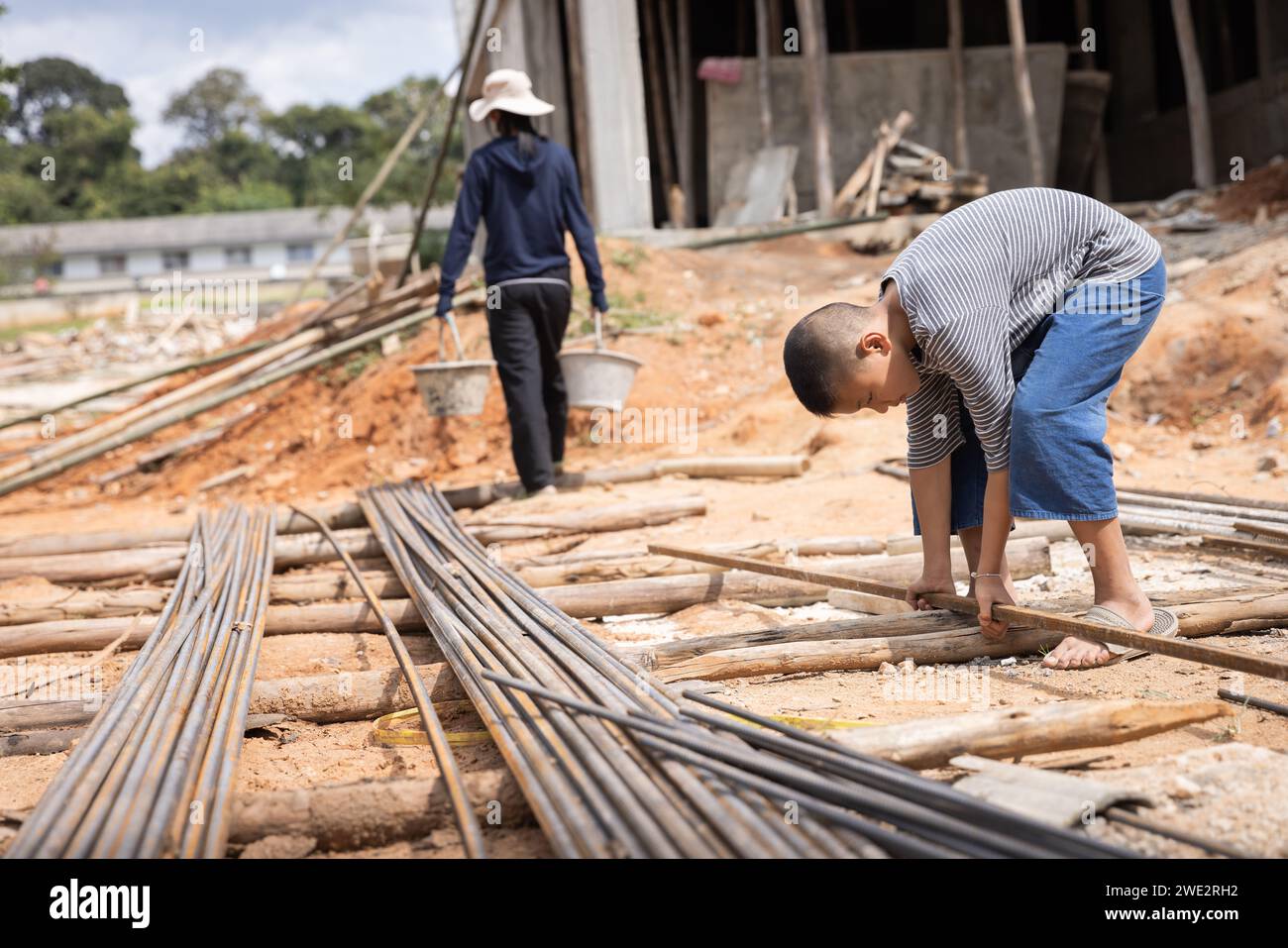Poor children are forced to work construction, Violence children and ...