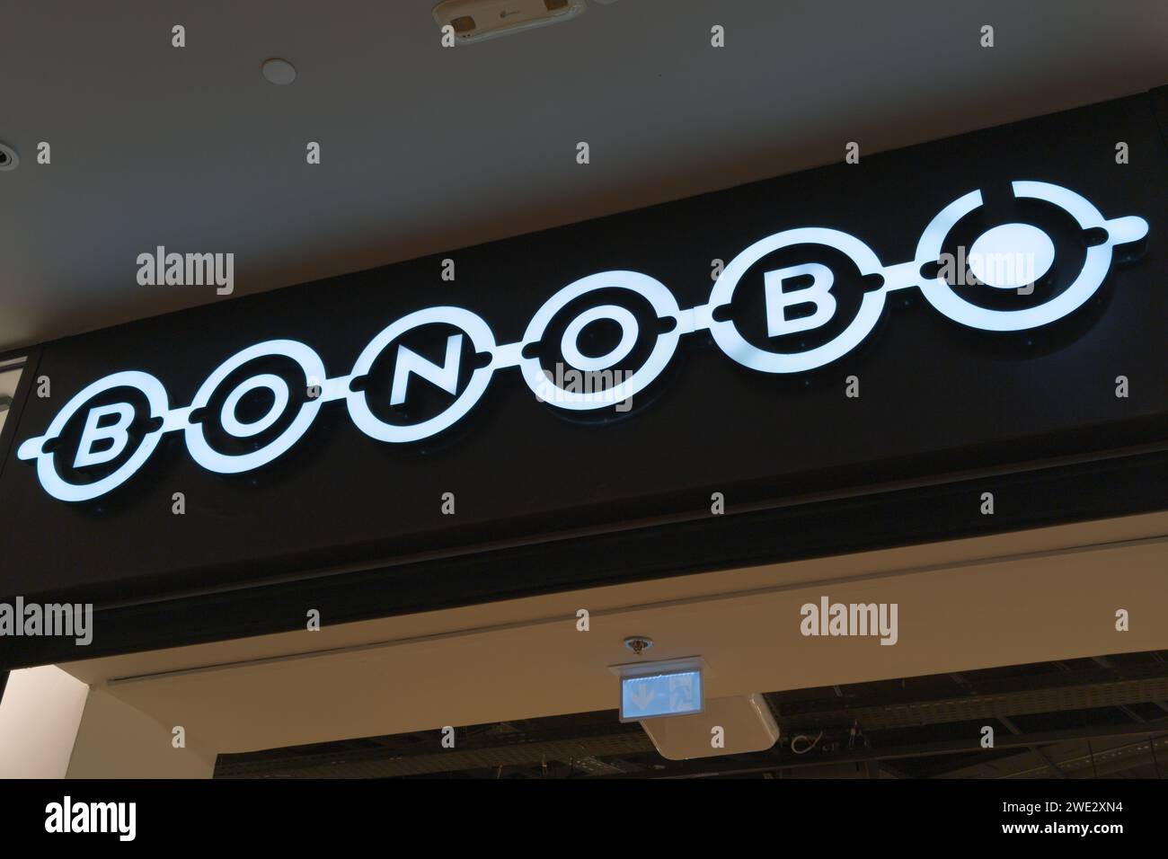 Storefront designs hi-res stock photography and images - Alamy