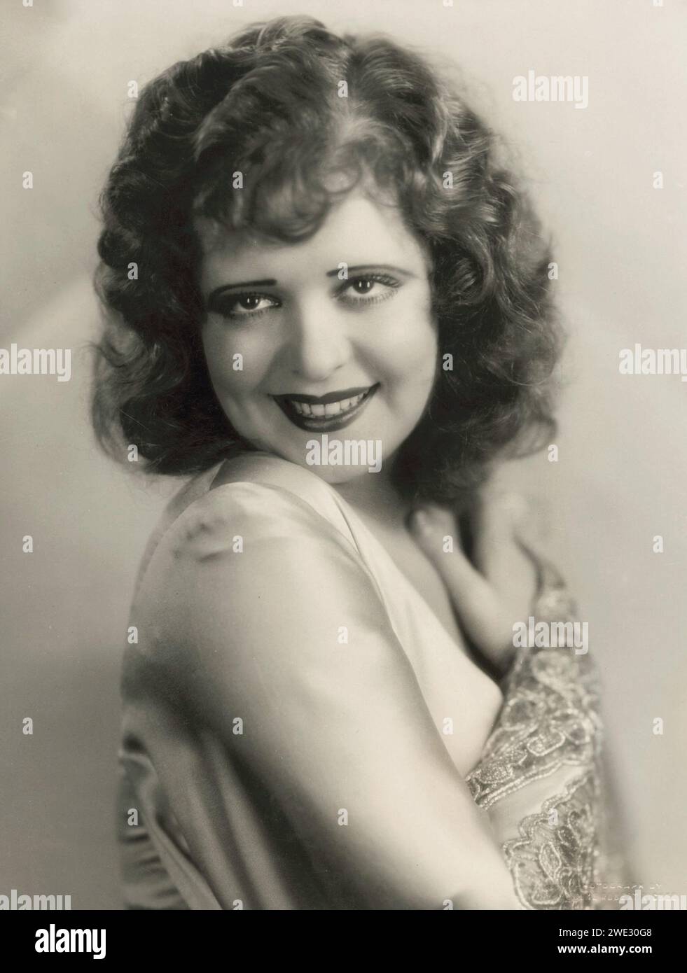 Clara Bow, photo by Eugene Robert Richee (Paramount 1920s) Portrait ...
